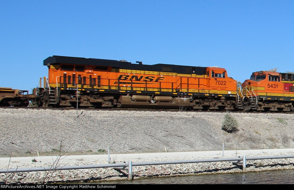 BNSF 7022